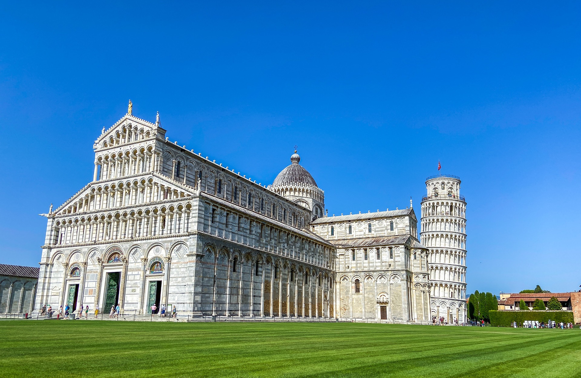 Pisa Mover shuttle: from the Airport to the city centre